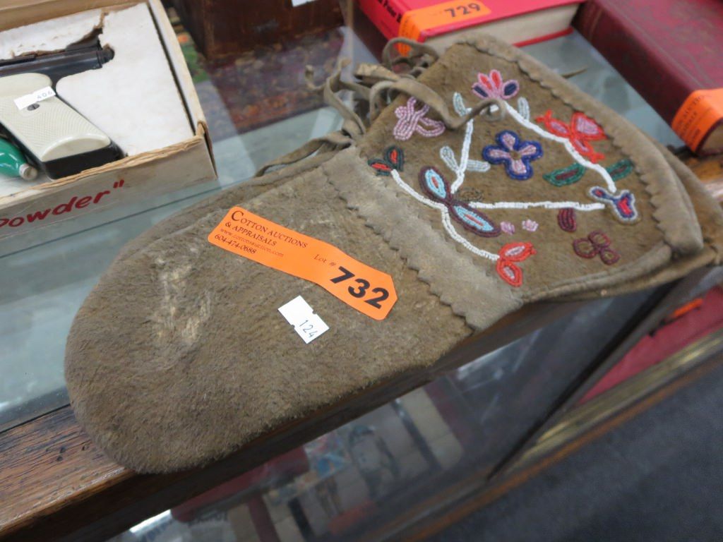 First Nations beaded mittens