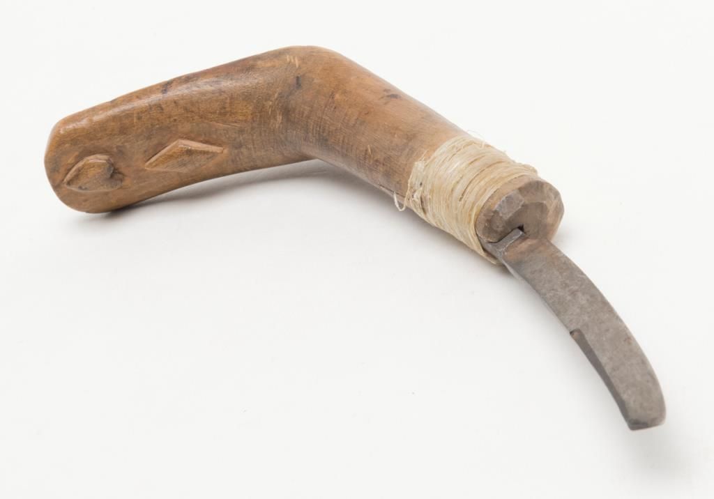 Northwest Coast Native American 19th Century crooked knife with carved ...