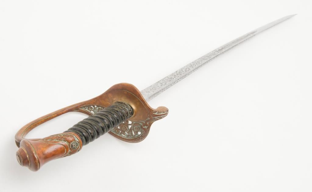 United States Marines etched blade dress sword by Hilborn & Hamburger ...