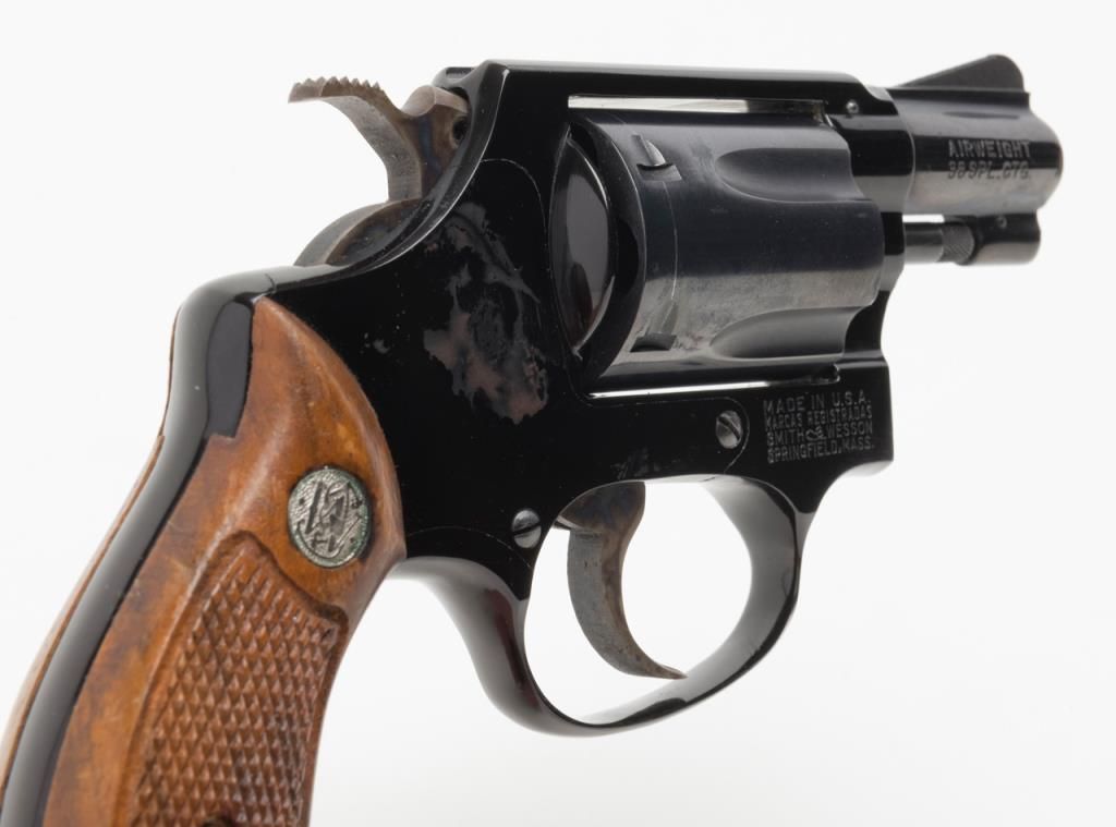 Smith & Wesson Model 37 Airweight DA revolver, .38 Special cal., 2 ...