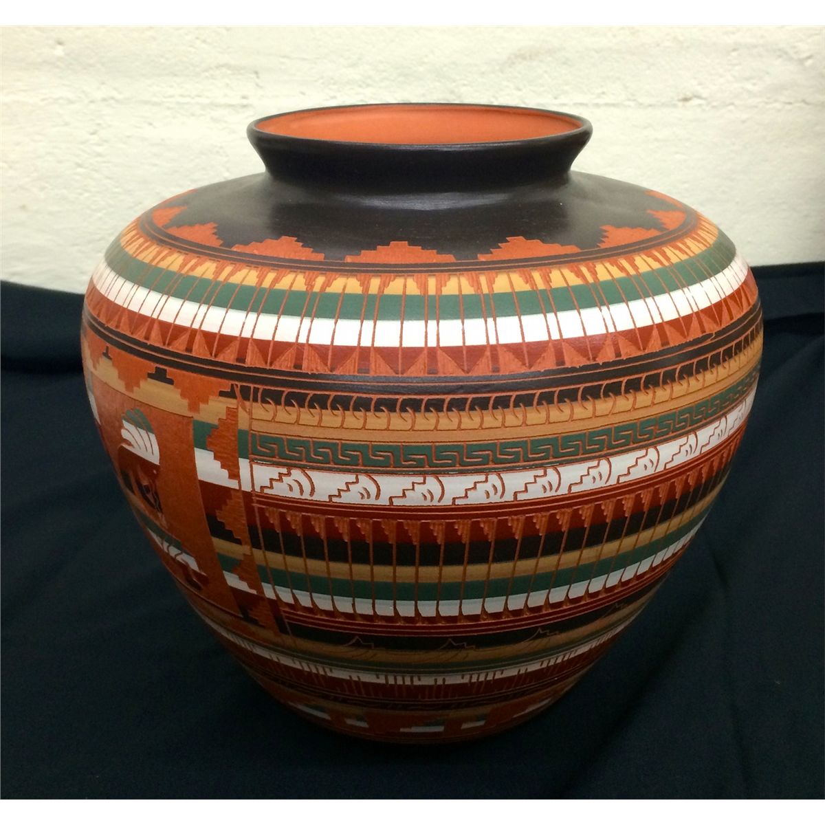 Large Navajo Pot