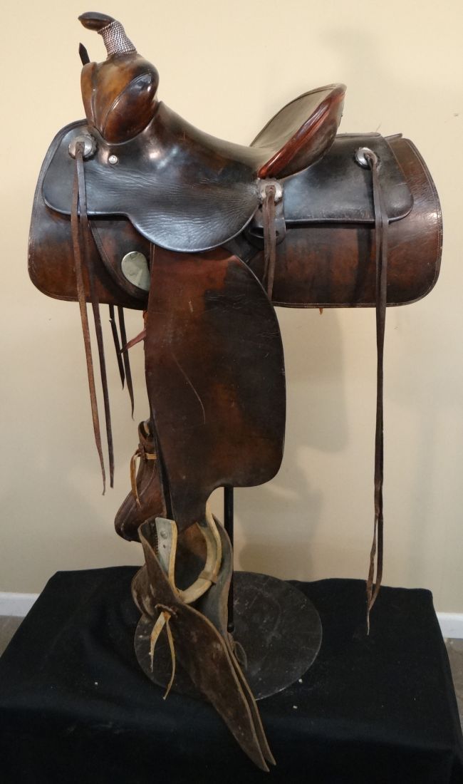 Hamley Form Fitter saddle, twisted silver wire horn wrap, silver plate ...