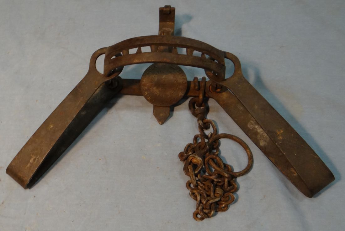 Oneida Newhouse #114 wolf trap, with teeth