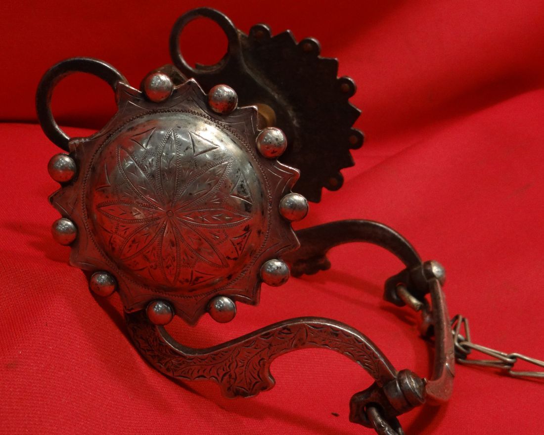 Fancy large concho silver mtd bit., unmarked, s-shank bit