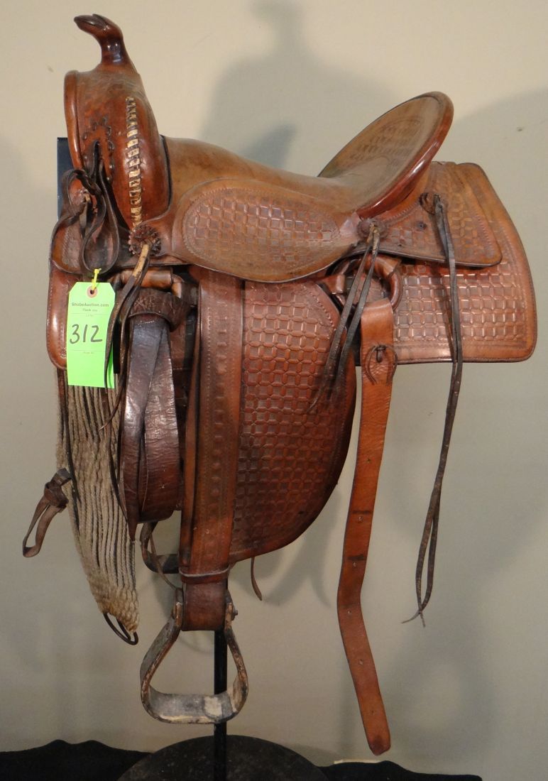 Unmarked saddle, square skirts, double rigged, 15", basket stamp
