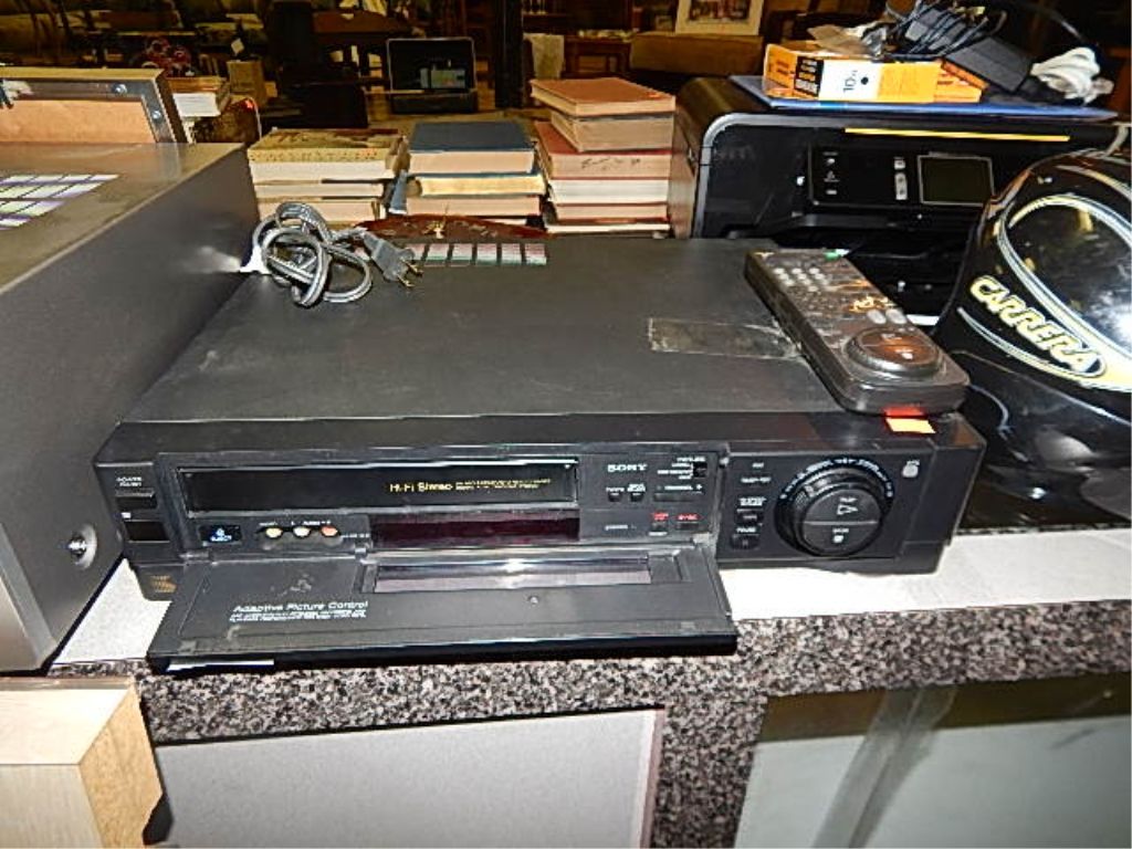 SONY VCR WITH REMOTE