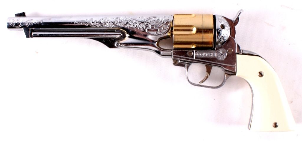 Hubley Colt .45 Cap Gun This lot features a Hubley