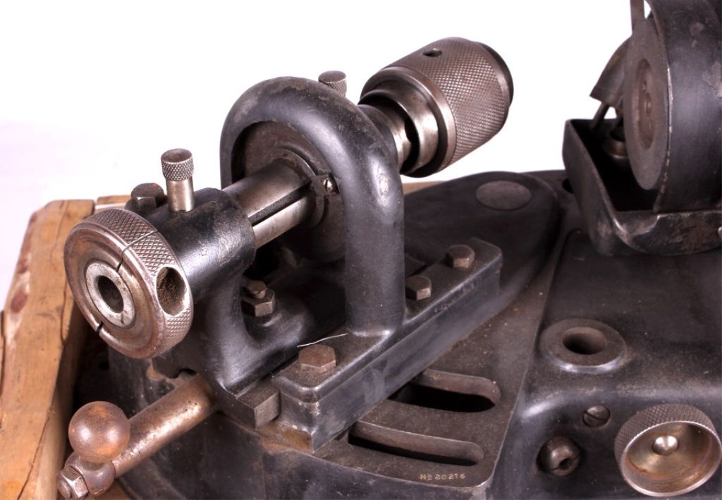 Vintage Kwik-Way Valve Facing Machine This lot fea