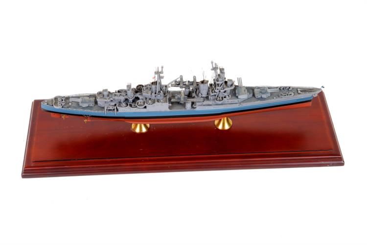 CA-35 Heavy Cruiser USS Indianapolis Model Ship WWII