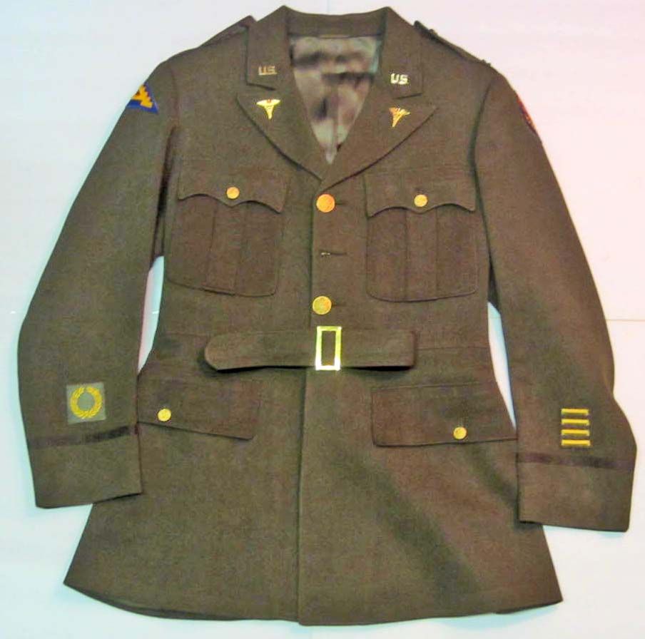 WW2 US ARMY OFFICERS UNIFORM DRESS JACKET W/ PATCHES