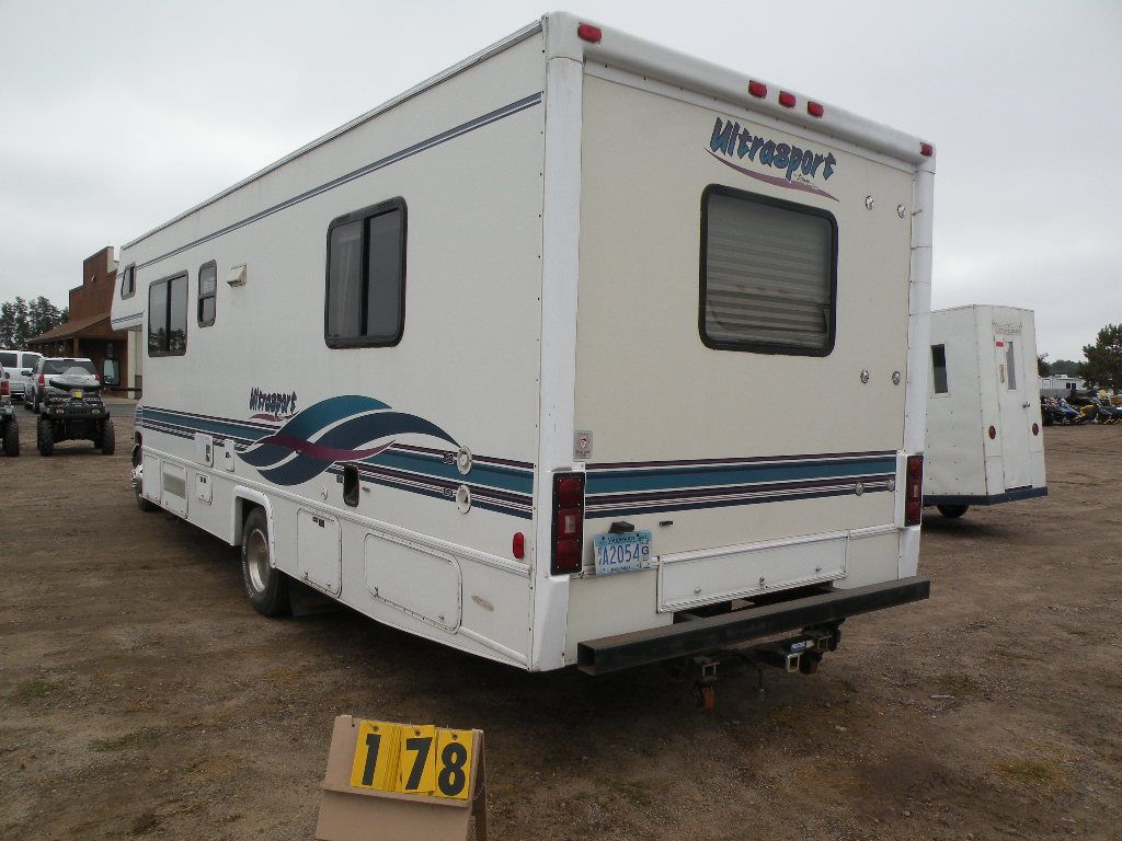 1997 Damon Ultrasport motorhome SN-1FDLE40S4VHA22711