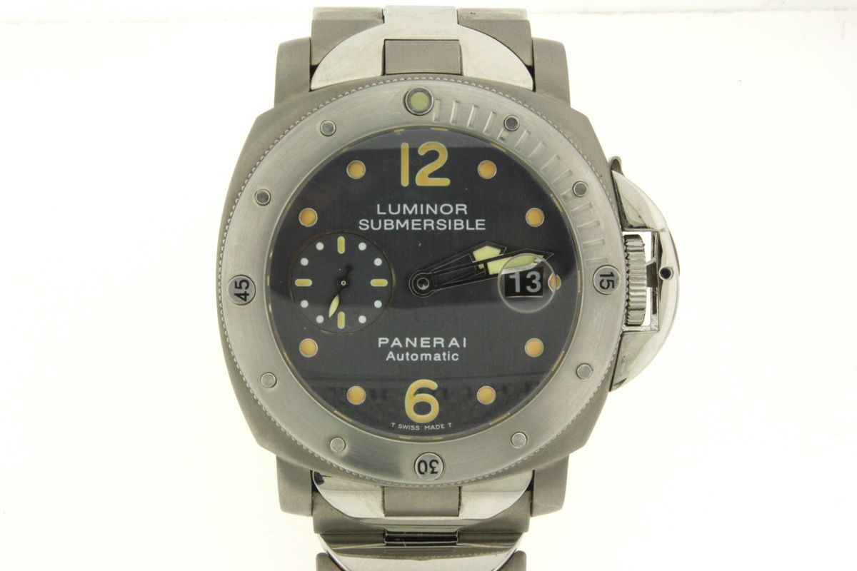 WATCH: [1] Men's titanium Panerai Luminor Submersible wristwatch; 43 ...