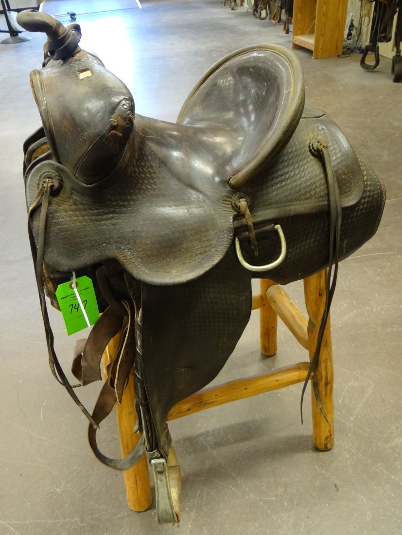 Hamley Form Fitter saddle, 12", Diamond T marked, basket stamped