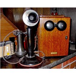 Edison oak wall telephone, mint