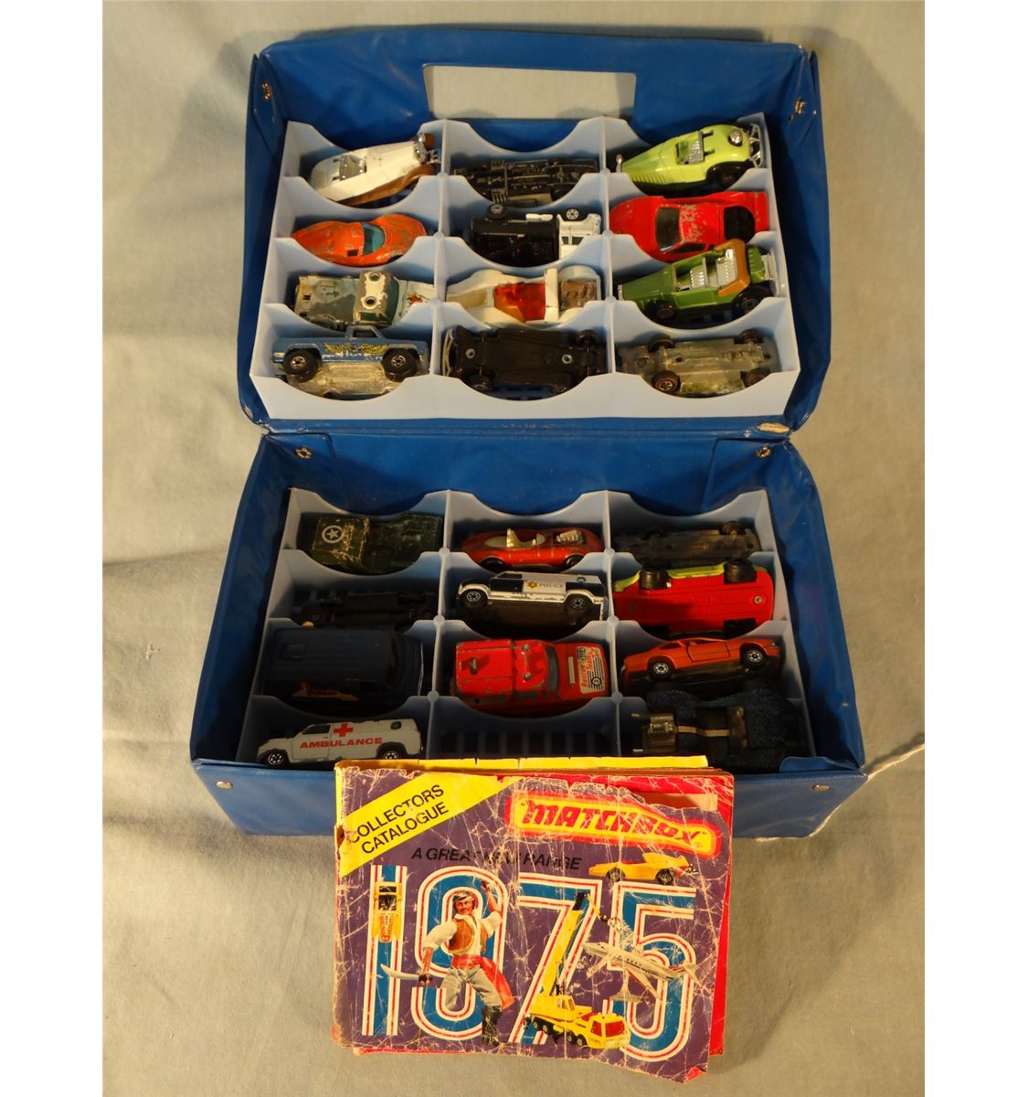 Matchbox case w/ 23 cars & 1975 catalog