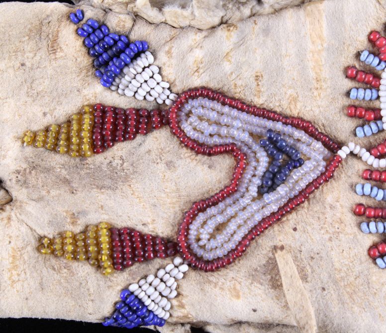 Eastern Sioux Floral Beaded Possibles Bag This is