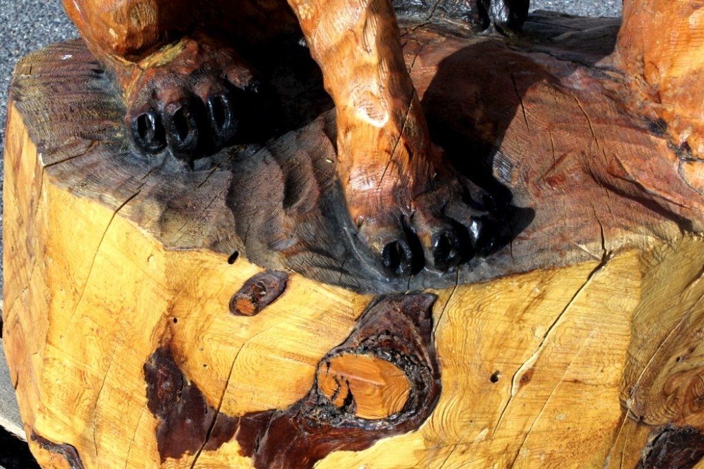Montana Bobcat Chainsaw Carving his lot features a