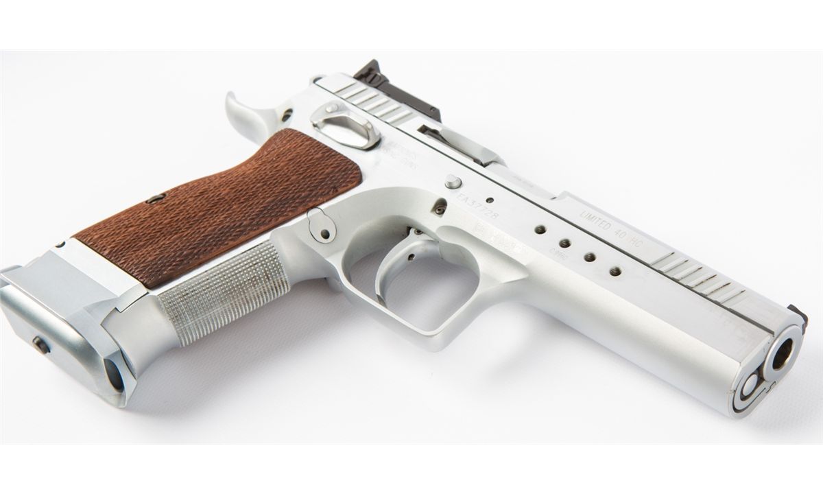 EAA WITNESS LIMITED .40 HC S&W SA 15 RD