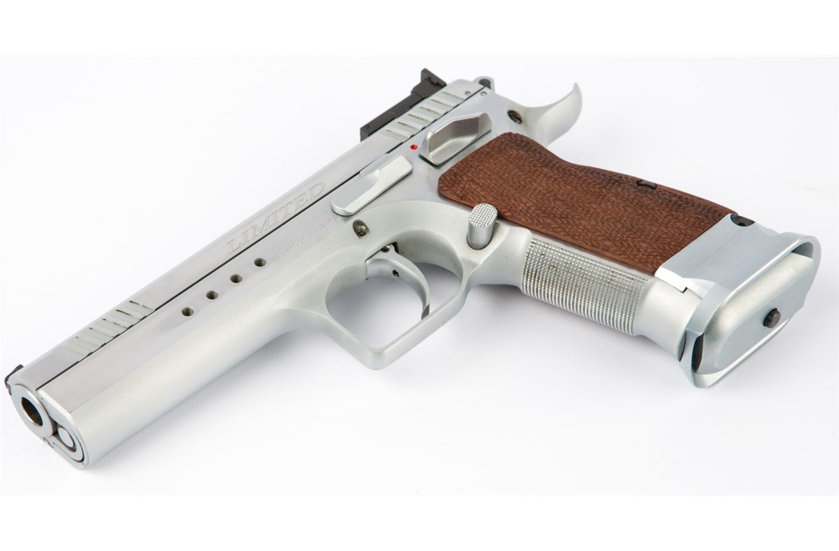 EAA WITNESS LIMITED .40 HC S&W SA 15 RD