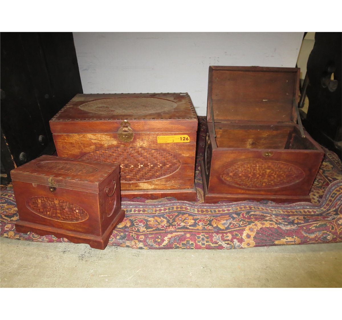Set of 3 wood nesting chests