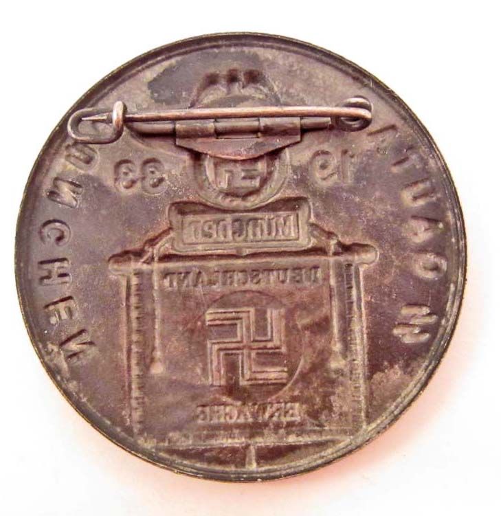 GERMAN NAZI SS GAUTAG MUNCHEN TINNIE BADGE