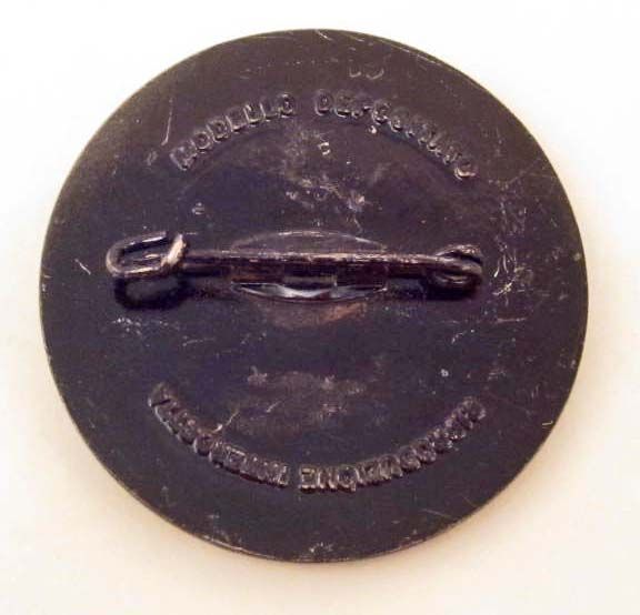 ITALIAN FASCIST DICTATOR BENITO MUSSOLINI AXIS BADGE