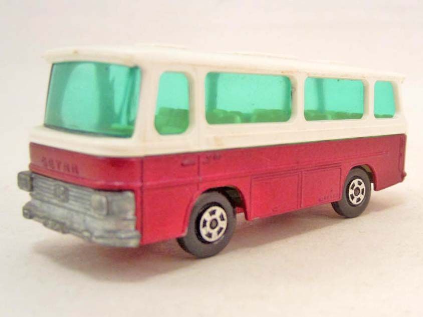 1970 MATCHBOX NO 12 SETRA COACH TOY CAR