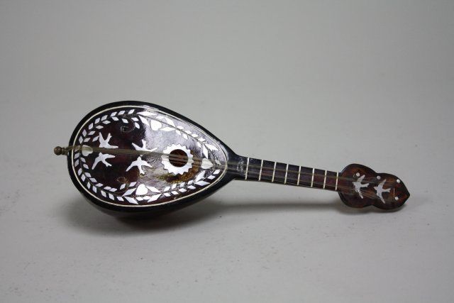 Italian Mandolin Music box