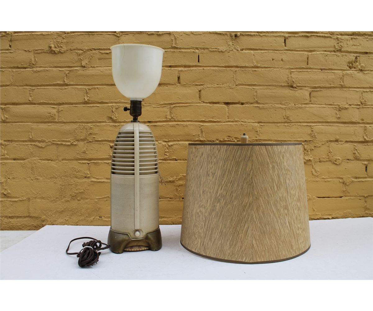 Radio Table Lamp Mid-Centery Bakelite w/Shade