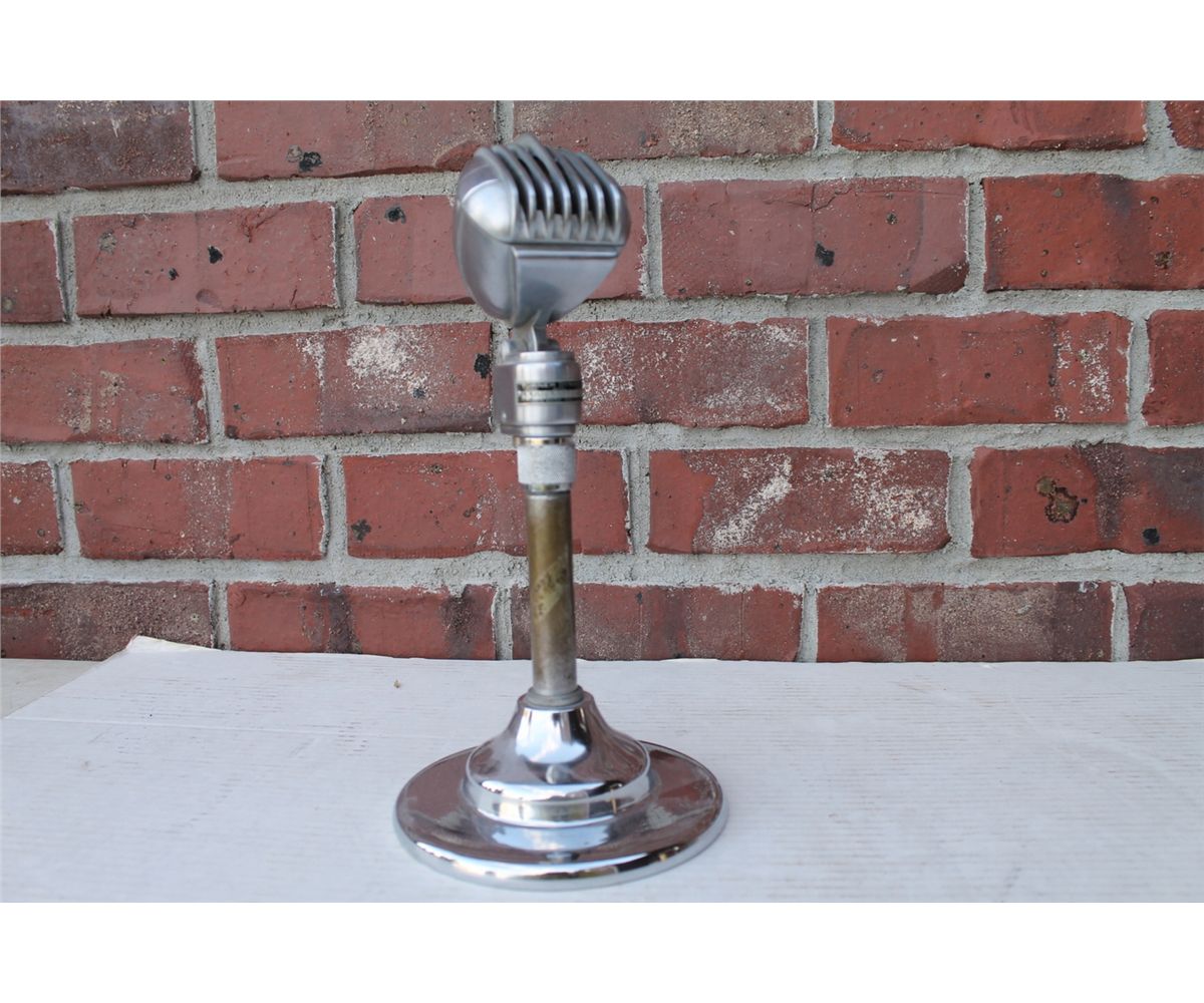 Turner Model 33D Microphone & Stand