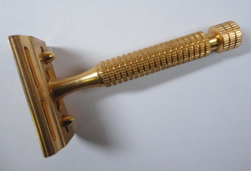 VINTAGE GOLD TONED "SILVER STAR" SAFETY RAZOR