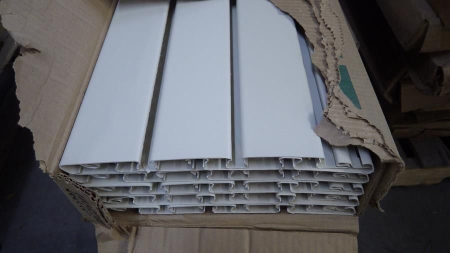 4 BOXES APPROX 400 SQ.FT TRIPLE 3 1/3" INVISIVENT SOFFIT DESERT TAN