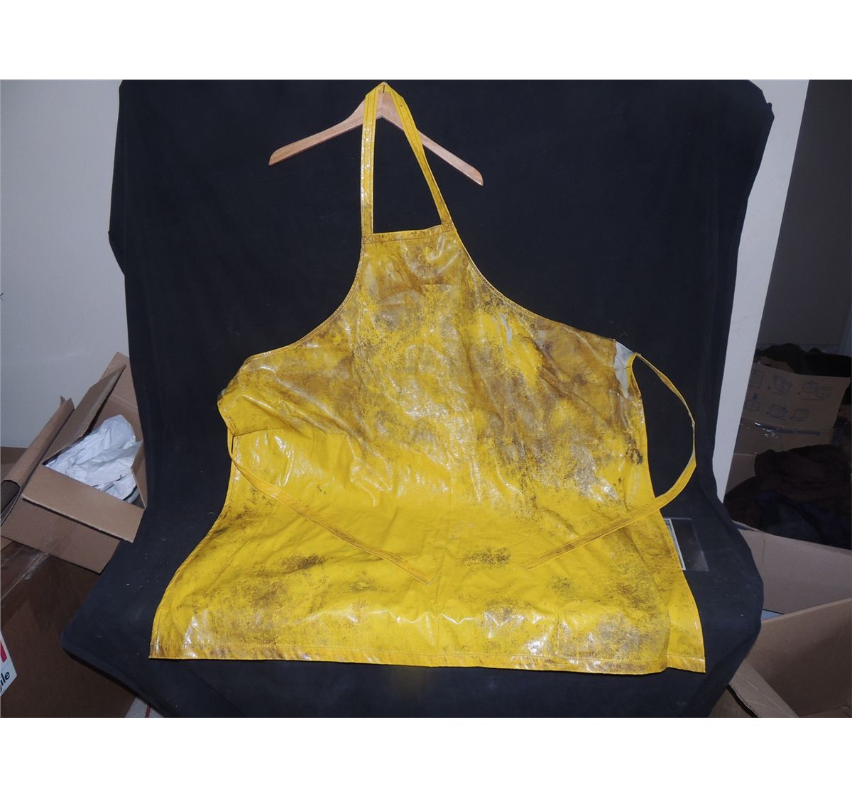 THE WALKING DEAD BLOODY ROTTEN ZOMBIE HAZMAT APRON