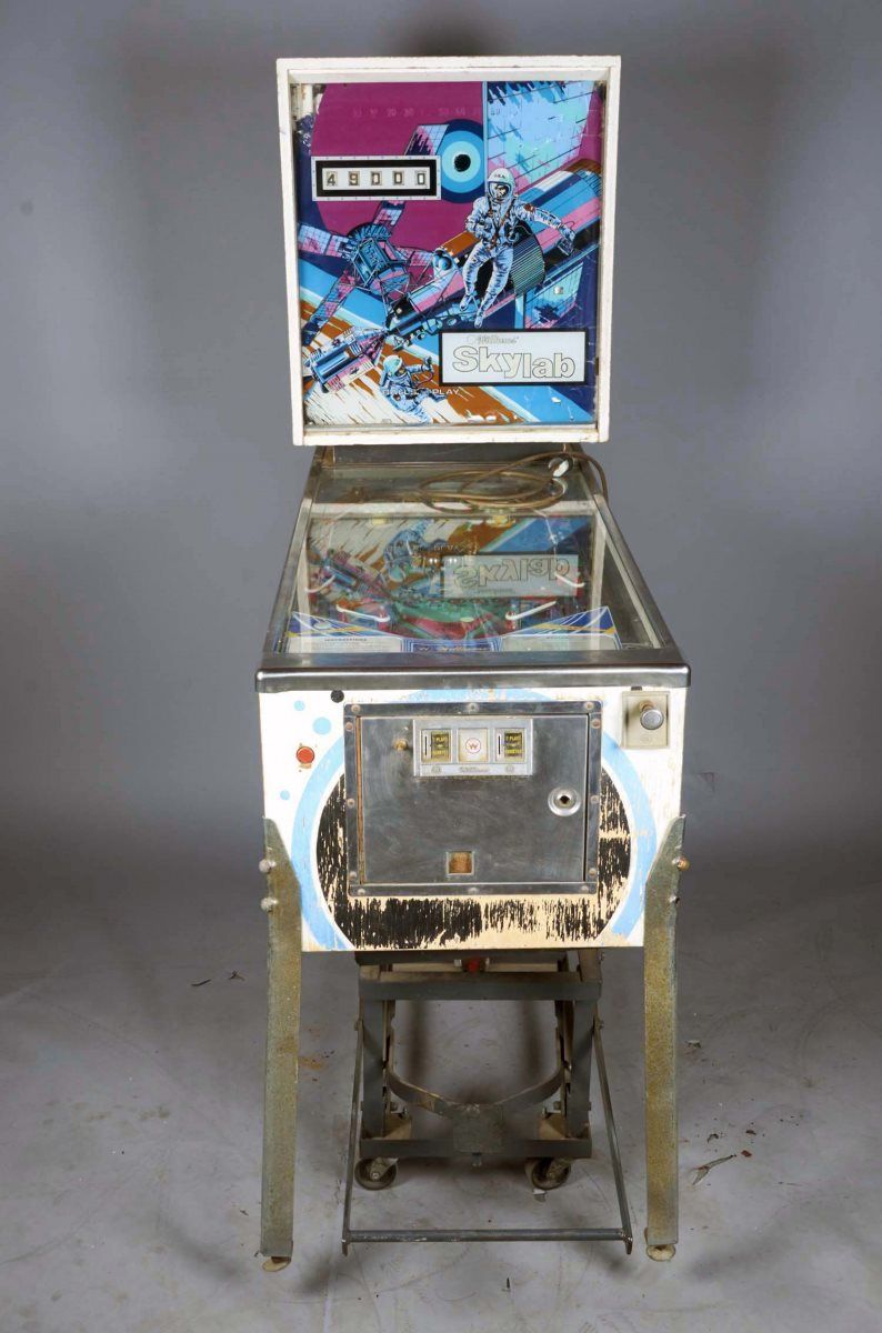 25 Cent Williams Skylab Pinball Arcade Machine