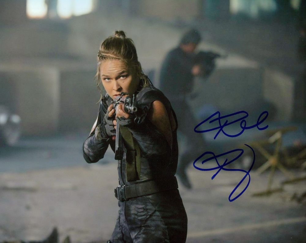 Ronda Rousey Signed "The Expendables 3" 8x10 Photo (PA LOA)