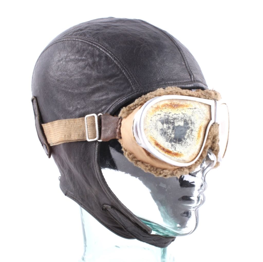 WWI Leather Flight Helmet & Goggles The lot featur