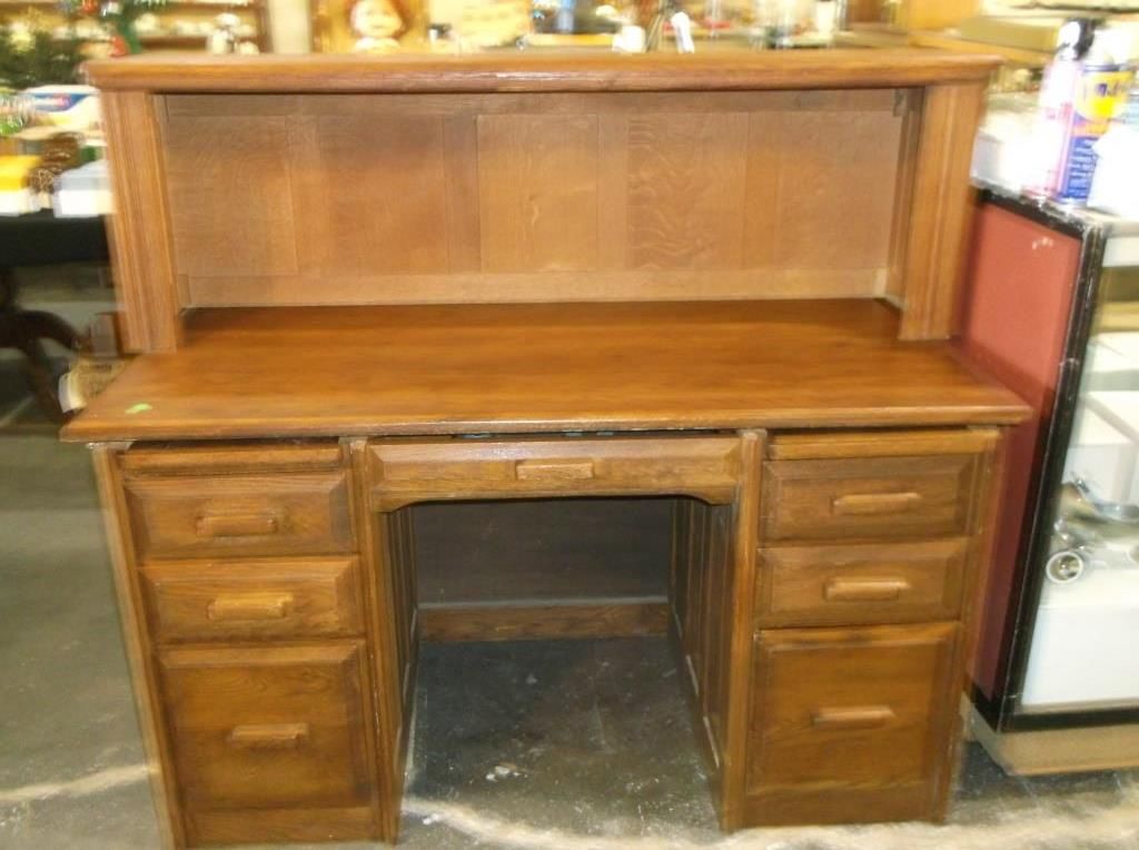 Vintage Oak Office Desk With Top shelf