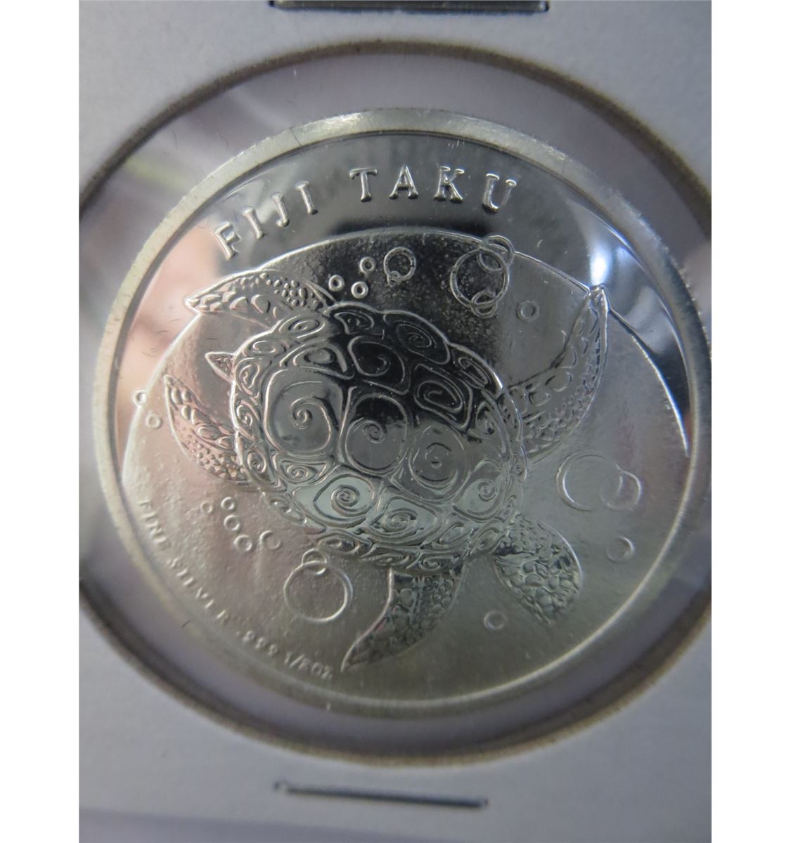 2013 - .999 Silver Fiji Turtle motif coin