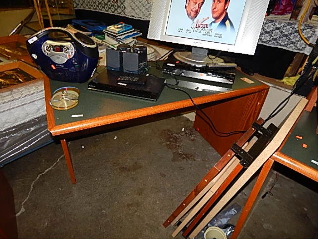 DESK - CAN BE USED ALONE OR AS RUN-OFF FOR LARGE DESK