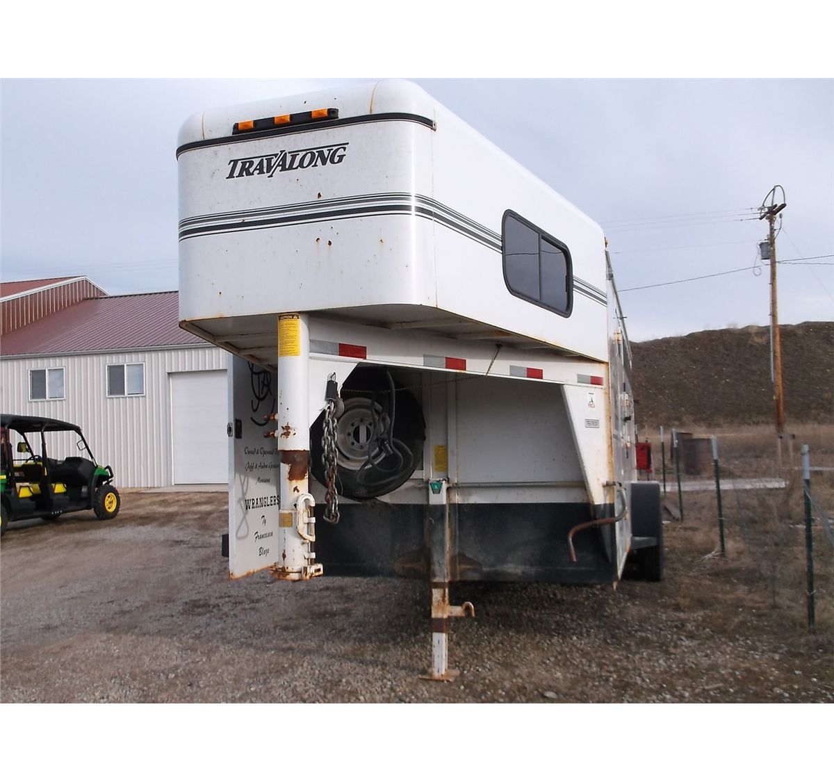 2000 Travalong 3 Horse Slant Horse Trailer