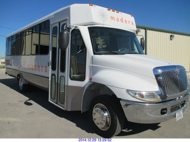 2004 - INTERNATIONAL BUS