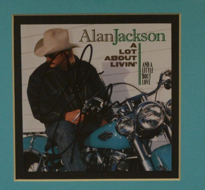 Alan Jackson Signed Framed 11x14 A Lot About Livin ' CD & Photo Display
