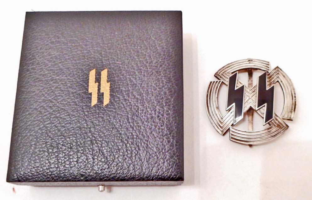 GERMAN NAZI CASED WAFFEN SS SILVER RUNIC BADGE