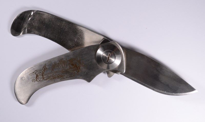 Powder River Folder Knife by Wyoming Knife Crop.