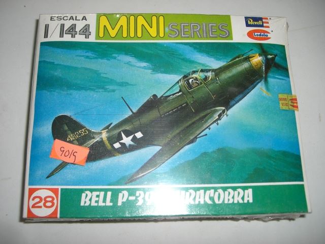 VINTAGE AIRPLANE MODEL MINI SERIES MADE BY REVELL *BELL P-39Q AIRACOBRA ...