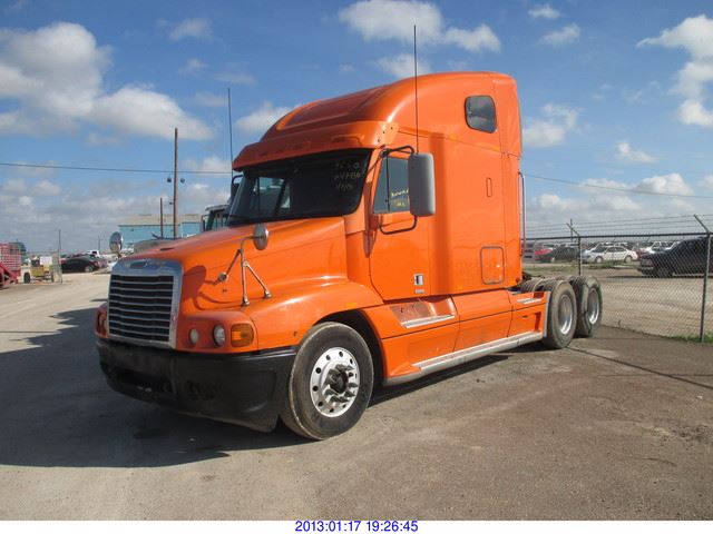 2005 - FREIGHTLINER TRACTOR