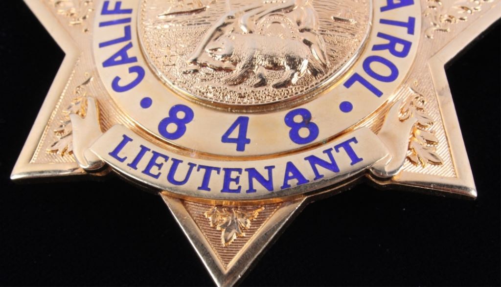 California Highway Patrol Lieutenant Badge This is