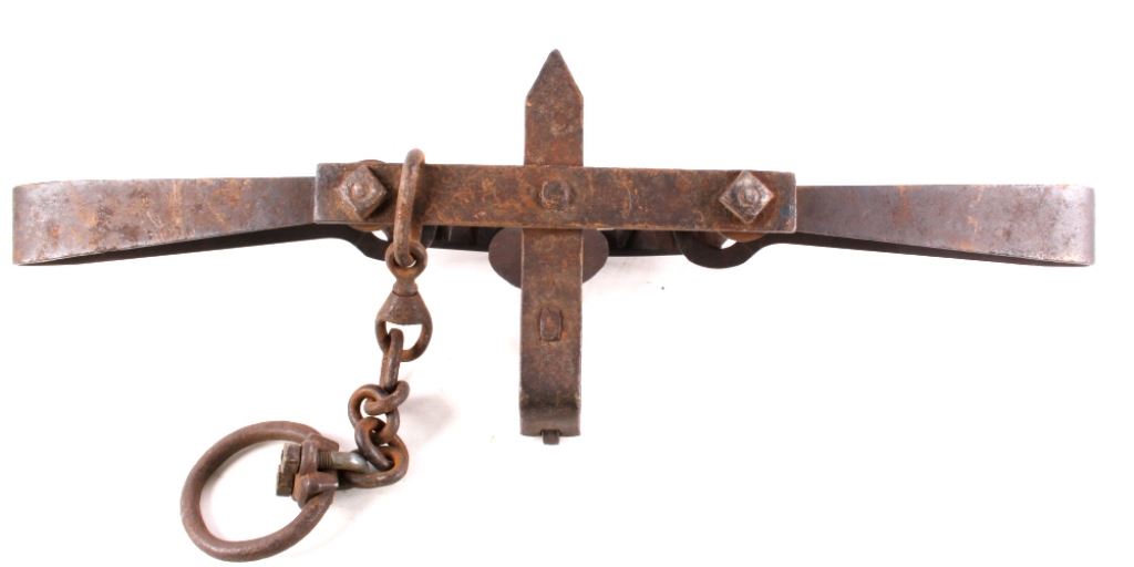 Newhouse No. 5 Slick Pan Bear Trap 1865-1888 This