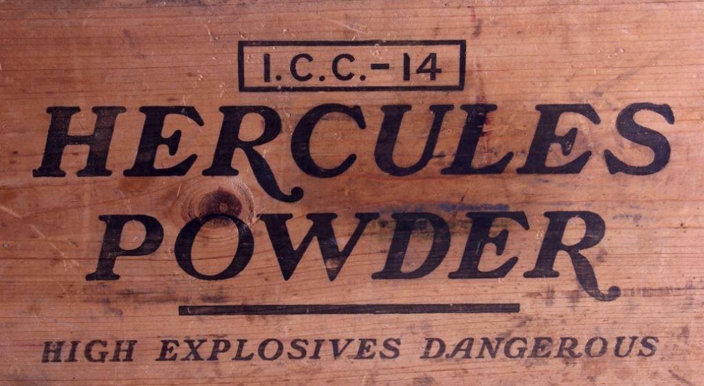 Wooden Hercules Powder Box This is a Hercules Powd