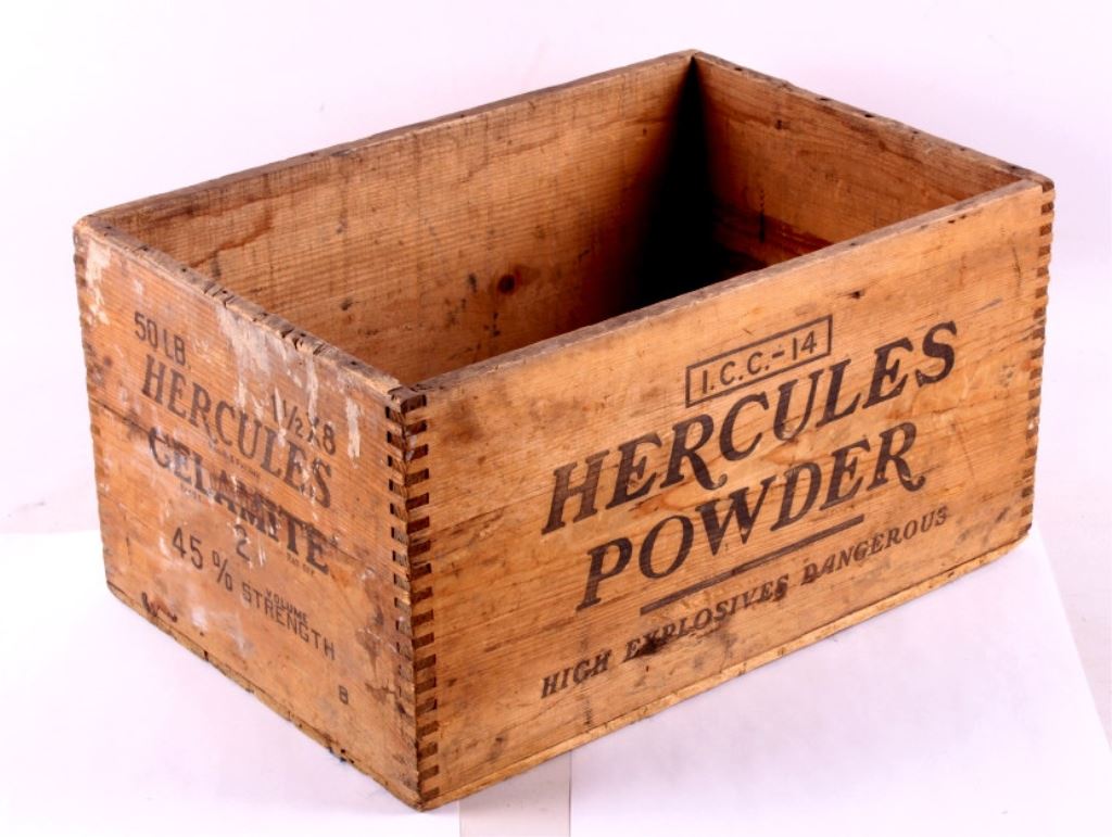 Wooden Hercules Powder Box This is a Hercules Powd